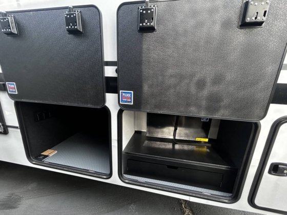 2026 Keystone Alpine 3910RK in Hazelwood, MO, USA