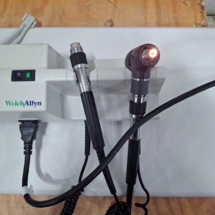 Welch Allyn 767 Diagnostic Wall Set in Twinsburg, OH, USA