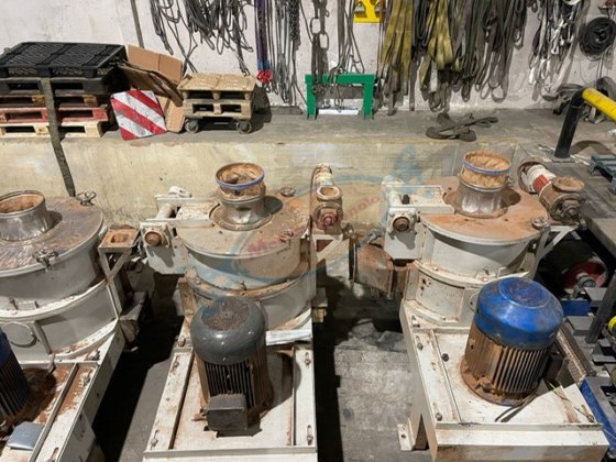 Usado 3 x Micron Process cocoa mills en Málaga, España