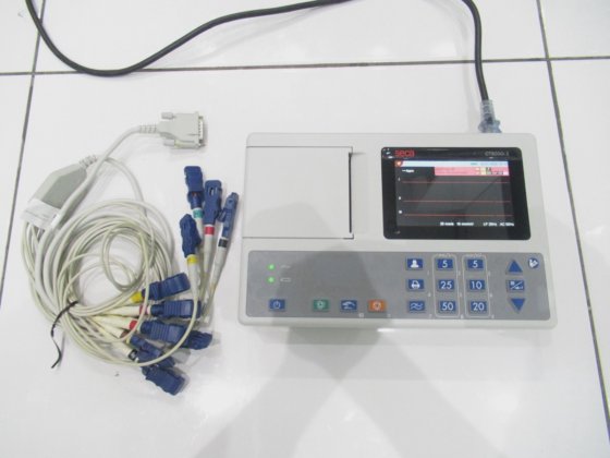 SECA CT8000i-2 PORTABLE ECG/EKG INTERPRETATION ELECTROCARDIOGRAM ...