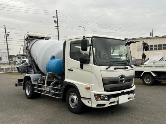 2024 Hino RANGER in Tokyo, Japan