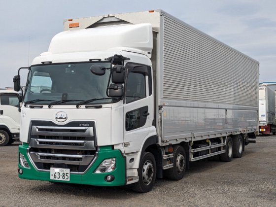 2021 UD Trucks QUON in Tokyo, Japan