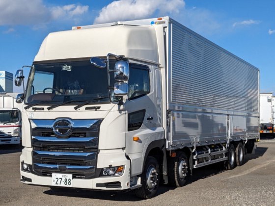 2024 Hino PROFIA in Tokyo, Japan