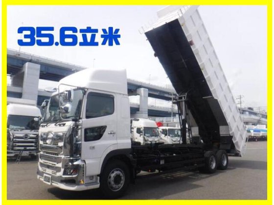 2024 Hino PROFIA in Tokyo, Japan