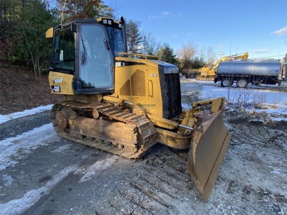 2011 CATERPILLAR D3K XL in Londonderry, NH, USA