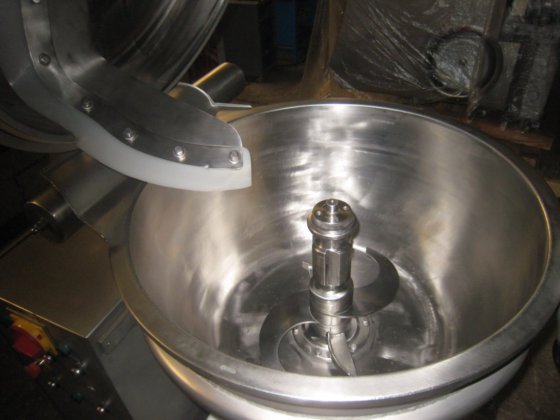 Stephan Universal machine for the production of confectionery, dairy ...