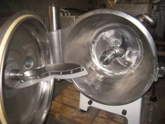 Stephan Universal machine for the production of confectionery, dairy ...