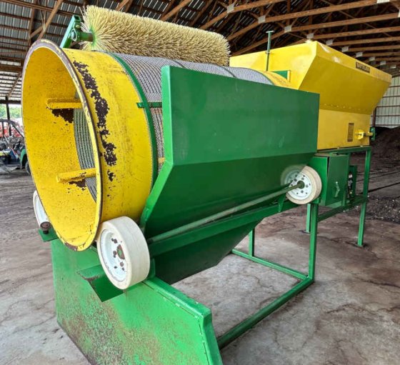 Sittler Trommel Screen with Conveyor in Cairo, MO, USA