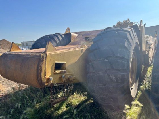 1988 CAT 621E in Saskatchewan, Canada