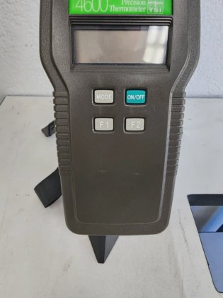 YSI 4600 Digital Laboratory Precision Thermometer Portable Handheld ...