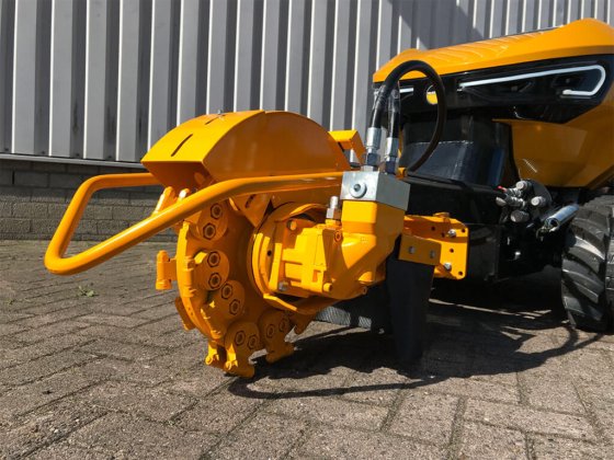 Neu McConnel Robocut T800 in Echt, Niederlande