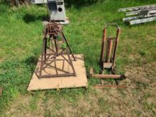 Hydraulic Frame Jack in Acheson, Alberta, Canada