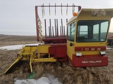 Used Bale Wagon Self Propelled for sale. New Holland equipment & more | Machinio
