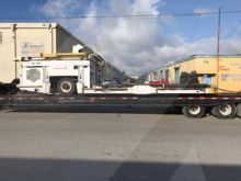 Used Aircraft Cargo Loaders for sale. FMC equipment & more | Machinio