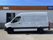 Used Mercedes Benz Sprinter 317 Cdi for sale. Mercedes-Benz equipment ...