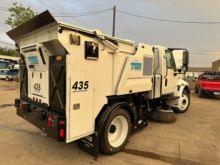Used Tymco 435 for sale. Isuzu equipment & more | Machinio