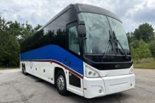 Used Motor Coach Industries J4500 Coach Bus for sale | Machinio