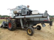Used Gleaner F2 Combine for sale | Machinio