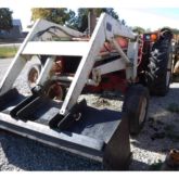 Used International Harvester 884 Tractor for sale | Machinio