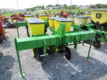 Used 2 Row Planters for sale. John Deere equipment & more | Machinio