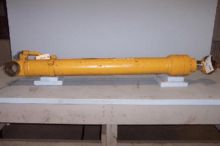 Used Boom Arm Cylinders for sale. John Deere equipment & more | Machinio