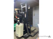 Used Crown 20MT Pallet Stacker for sale | Machinio