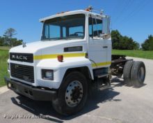 Used Renault With Mack Engine for sale. Mack equipment & more | Machinio