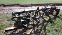 Used Oliver Plows for sale. Oliver equipment & more | Machinio