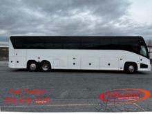 Used Motor Coach Industries J4500 Coach Bus for sale | Machinio