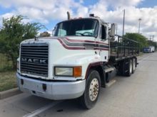 Used 1990 Mack for sale. Mack equipment & more | Machinio