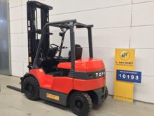Used Toyota 7FB30 Forklift for sale | Machinio