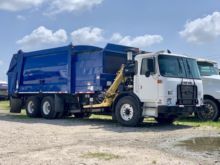 Used Expeditor Trucks for sale. Freightliner equipment & more | Machinio