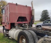 New & Used Cabover Peterbilt For Sale for sale. Peterbilt equipment ...