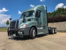 Used Semi Trucks Single Axle for sale. Freightliner equipment & more ...