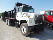 Used Ford LNT 8000 Truck for sale | Machinio