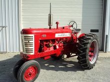 Used International Harvester 450 Tractor for sale | Machinio