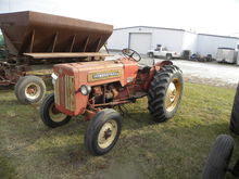 Used International Harvester B-414 Tractor for sale | Machinio