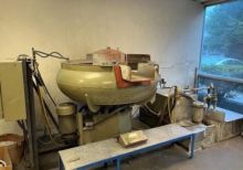 Used Vibratory Finishing Machines for sale. Ultramatic | Machinio