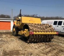 Used Vibratory Rollers for sale. Caterpillar equipment & more | Machinio