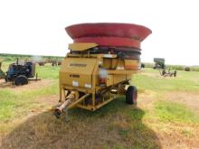 Used Hay Bale Grinders for sale. Haybuster equipment & more | Machinio