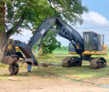 Used Heel Boom Log Loader for sale. John Deere equipment & more | Machinio