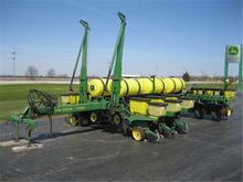 Used 6 Row Corn Planter for sale. John Deere equipment & more | Machinio