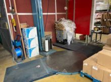 Used Pallet Wrapping Machines for sale. Lantech equipment & more | Machinio