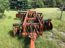 Used 8 Offset Disc for sale. John Deere equipment & more | Machinio
